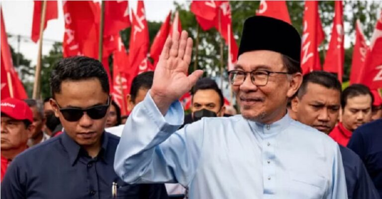 Anwar Ibrahim Menjadi Perdana Menteri Malaysia Setelah Perjalanan ...